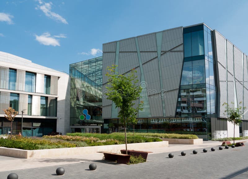 Allee Shopping Mall, Budapest Editorial Photo - Image of store, center ...