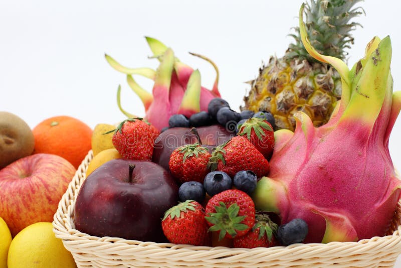 Allerlei fruit stock foto. Image of aardbei, installatie - 67678386