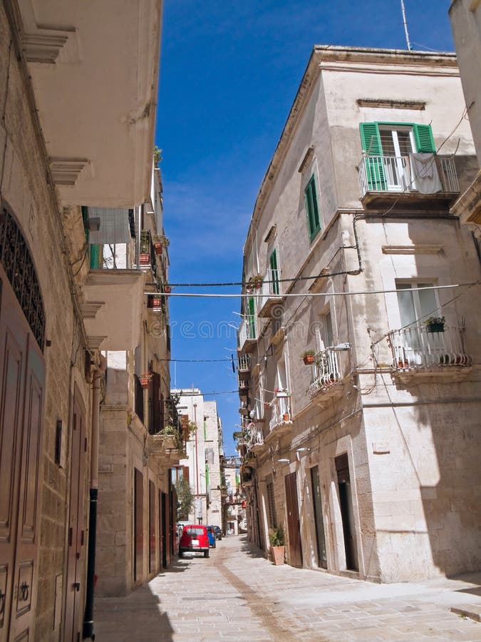 Alley In Oldtown Of Molfetta. Apulia. Stock Photo - Image of arch ...