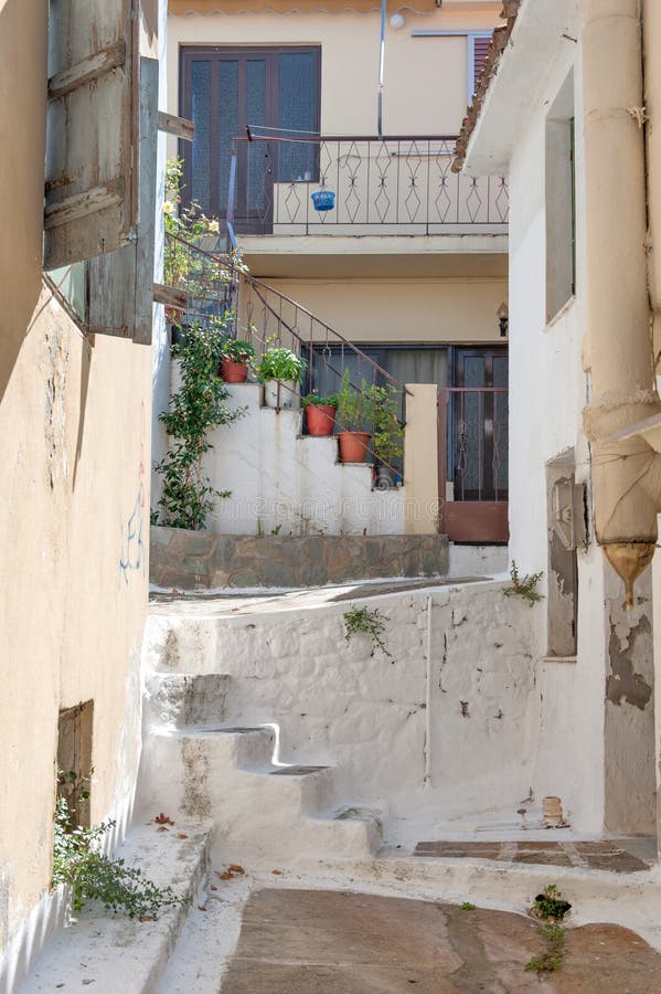 Alley Way stock photo. Image of europe, quiet, plant - 30342516