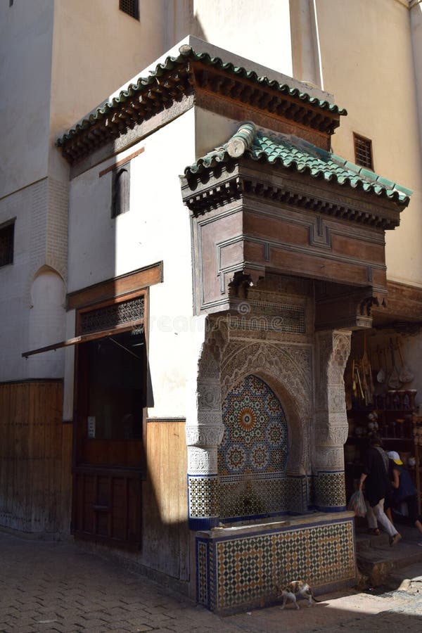 Alleys of Fez, Morocco editorial stock image. Image of buildings - 84728874
