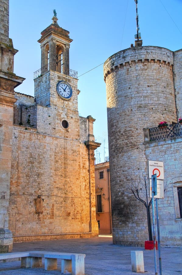 Alleyway. Bitritto. Puglia. Italy. Stock Photo - Image of building ...