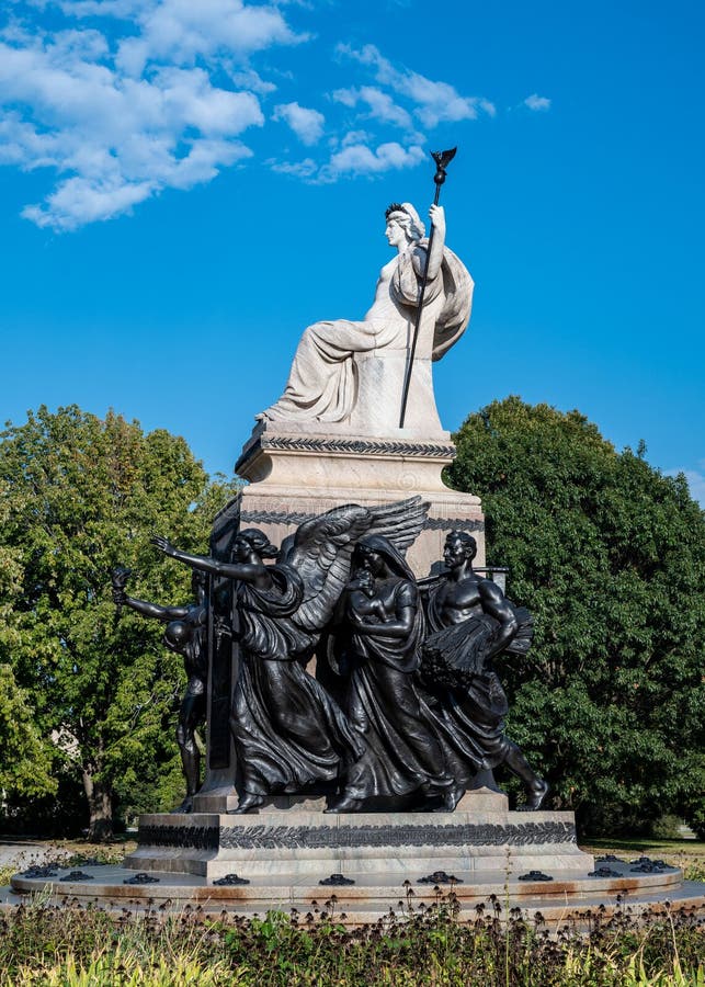 Allison Monument at the Iowa State Capitol Stock Photo - Image of ...