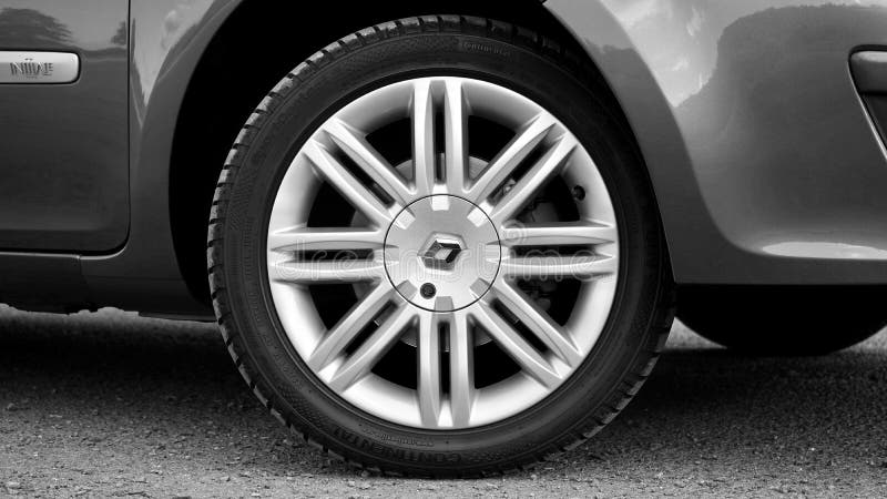 Alloy Wheel, Motor Vehicle, Wheel, Spoke Picture. Image: 128440441