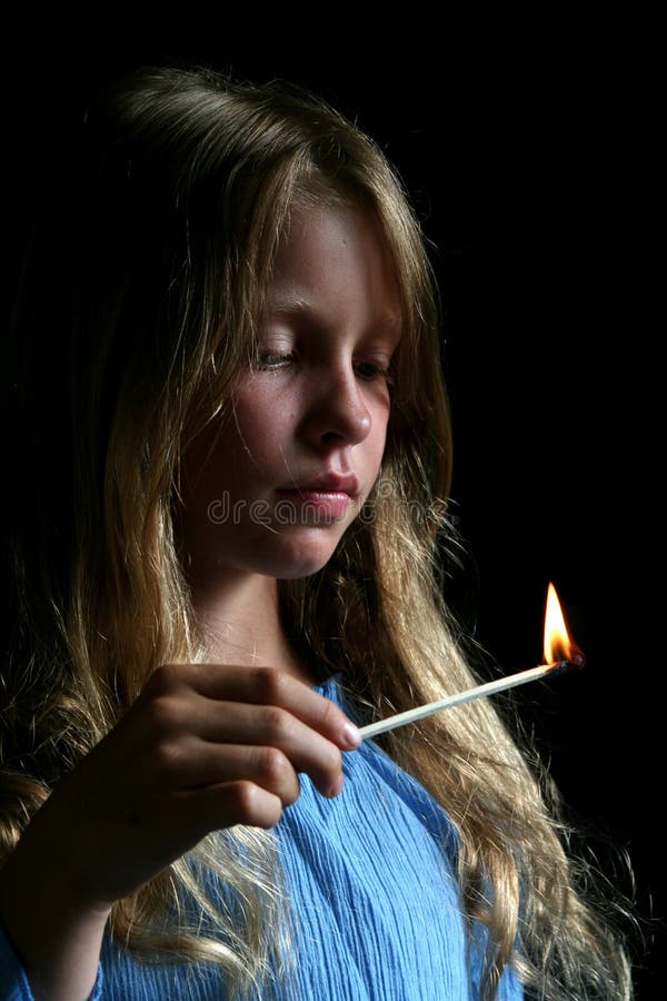 Allumette photo stock. Image du gosses, sourire, allumage - 925618