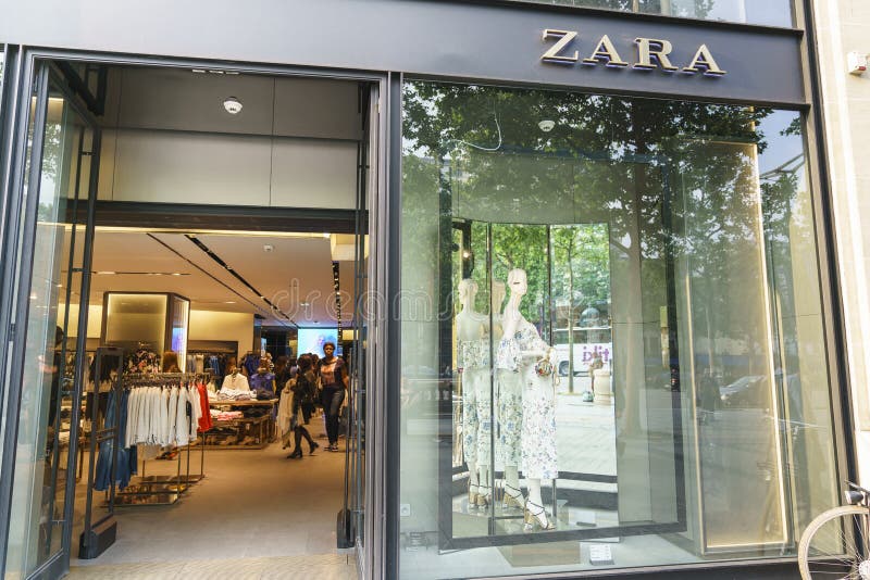 Almacén de Zara imagen de archivo editorial. Imagen de capas - 80843884