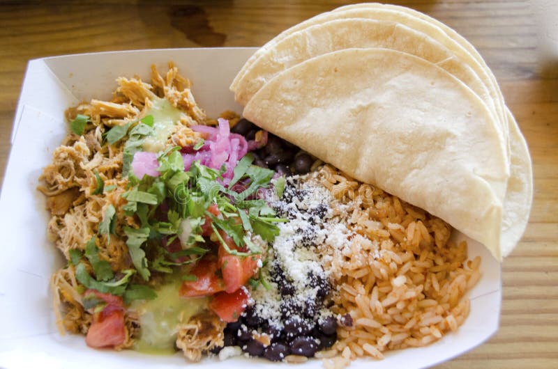 Almuerzo mexicano foto de archivo. Imagen de pimienta - 12481266