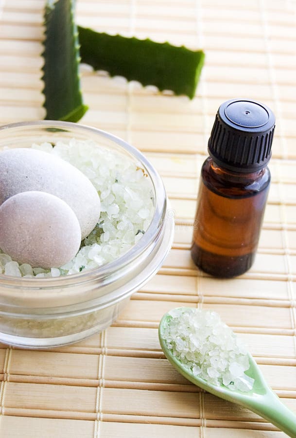 Aloe bath salt and leaves stock image. Image of relaxation - 13177669