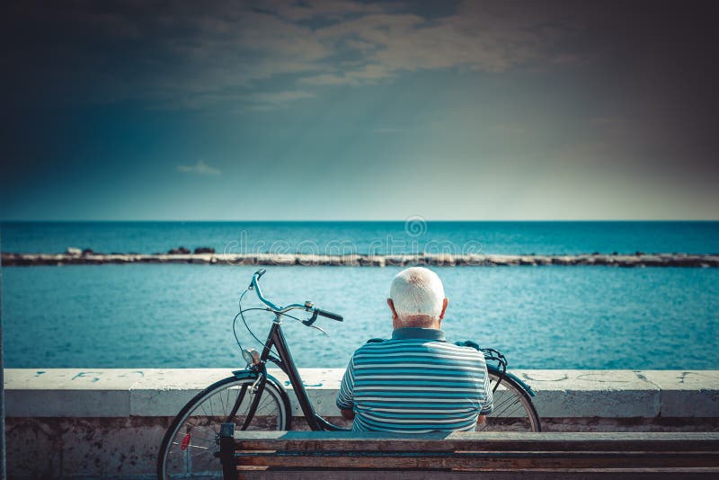 Alone editorial photo. Image of cycle, ocean, nature - 85058486