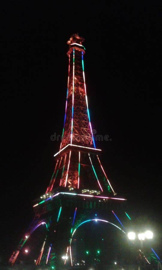 Alpha Tower Bahria Town editorial photography. Image of town - 75585957