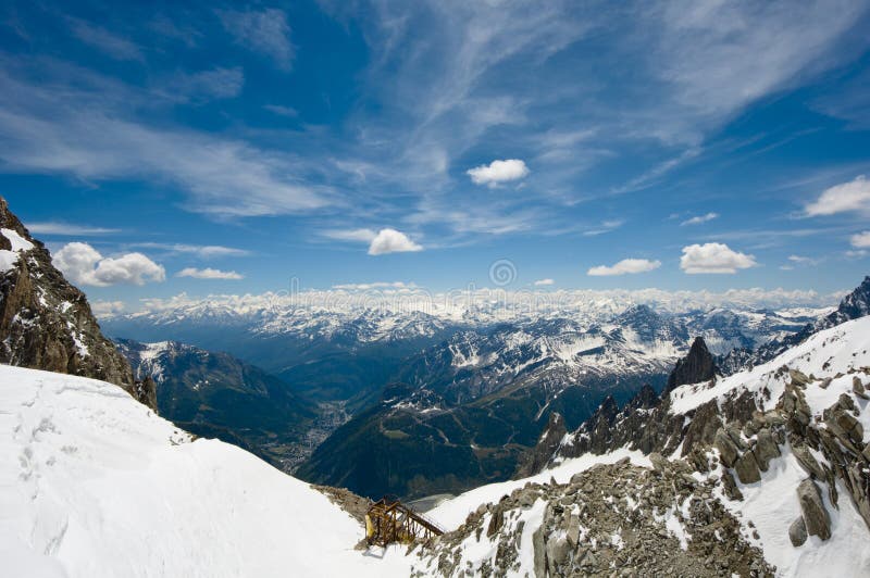 Alpi italiane fotografia stock. Immagine di turistico - 22684258