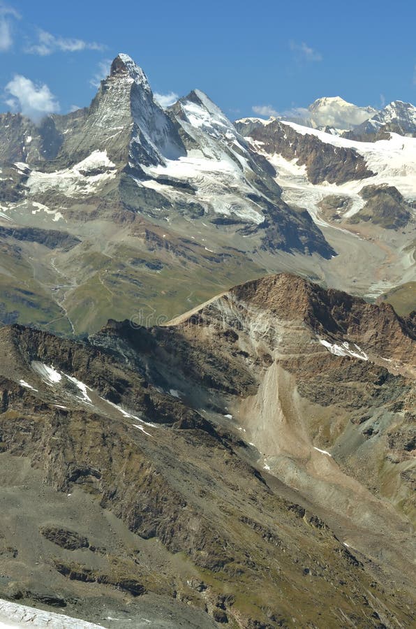 Alpi svizzere fotografia stock. Immagine di monumento - 26280372