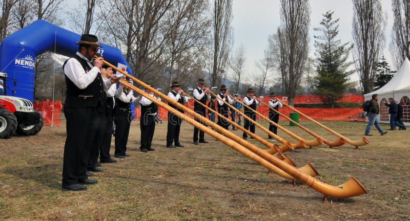 Alpine Horns editorial image. Image of festival, people - 18999785
