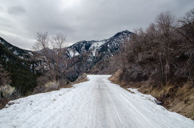 Alpine Loop Scenic Drive at American Fork Canyon in the Winter Time ...