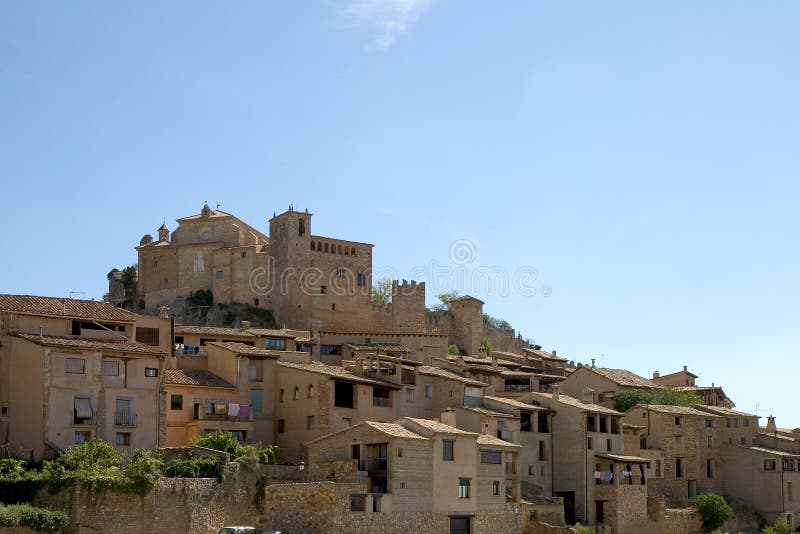 Alquezar, Huesca, Espagne image stock. Image du sommet - 1422607