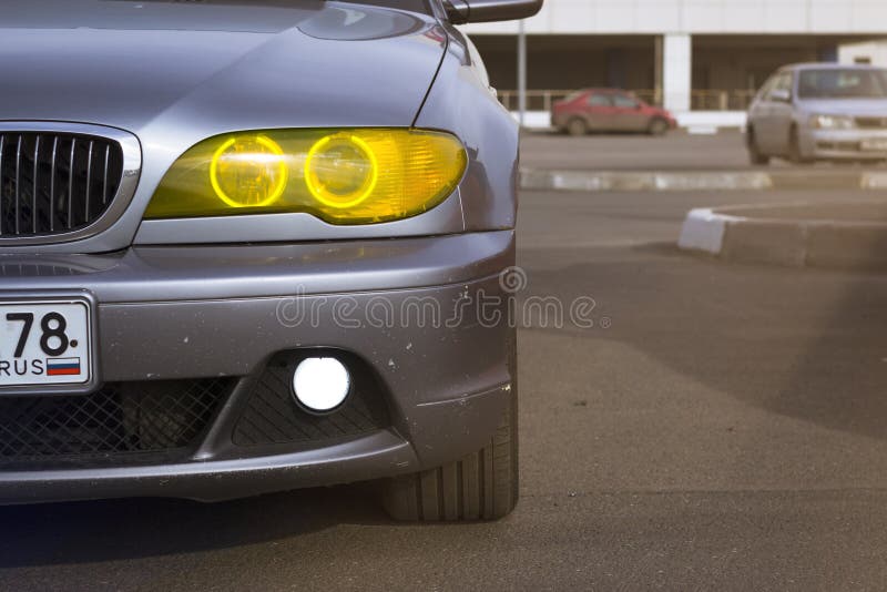 Alt-Auto BMW 3 Reihe redaktionelles stockbild. Bild von auto - 64166489