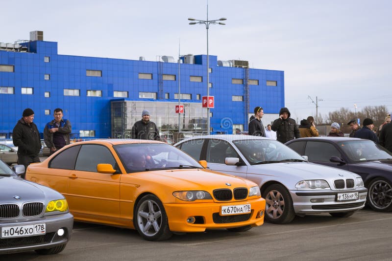 Alt-Autos BMW 3 Reihe redaktionelles stockfoto. Bild von erscheinen ...