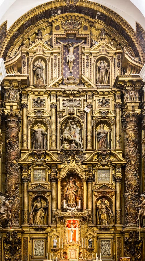 Altar Da Igreja Católica Em França Imagem de Stock - Imagem de ...