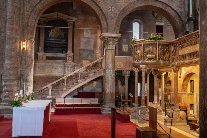 Altar, Side Staircase, Stage and Arches Inside Modena Cathedral, Italy ...