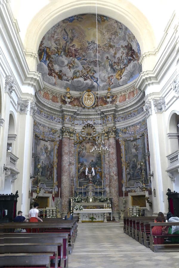 Altare Barocco Nella Chiesa Gesuita Fotografia Editoriale - Immagine di ...