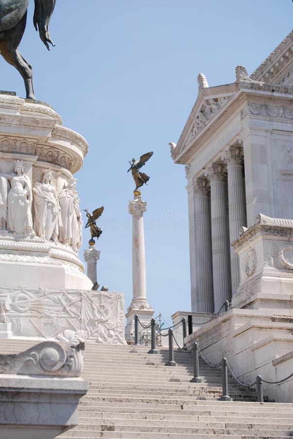 The Altare della Patria stock image. Image of crowd, travel - 47003233