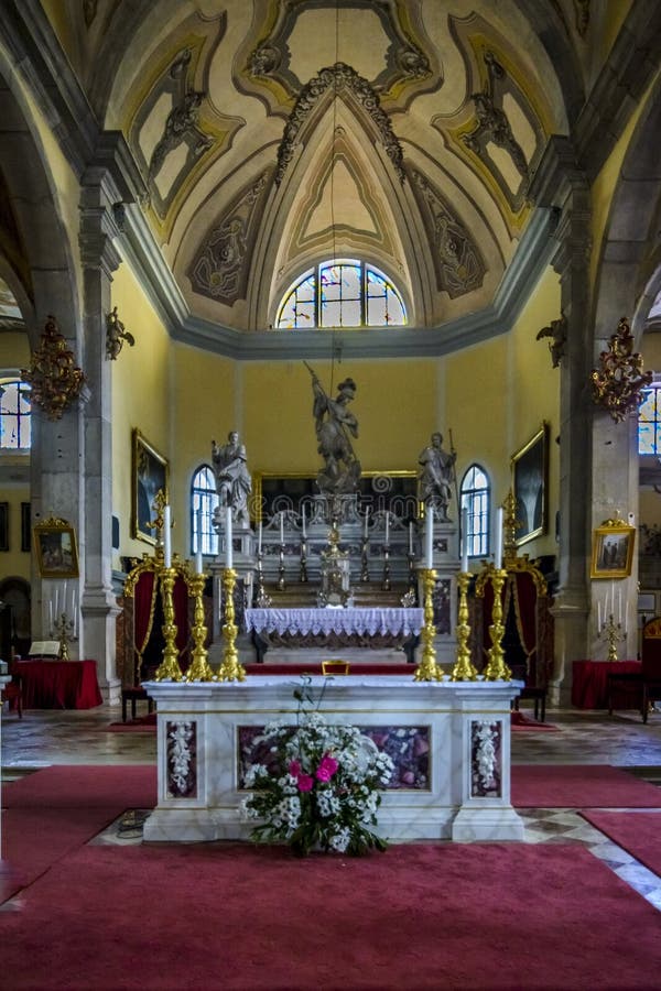 Altare Dentro La Chiesa Della St Euphemia Immagine Editoriale ...