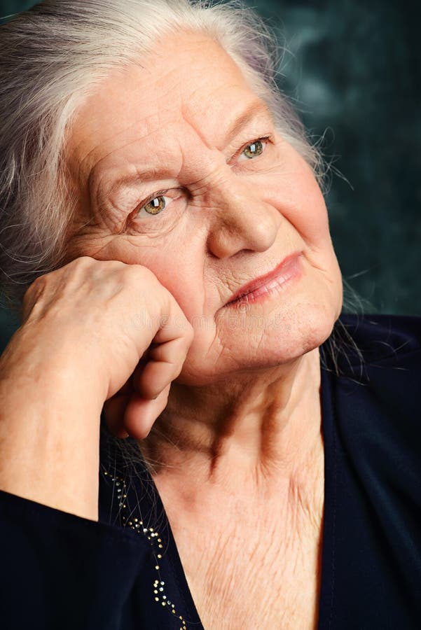 Alte Dame stockbild. Bild von ältestes, hintergrund, haar - 38287031