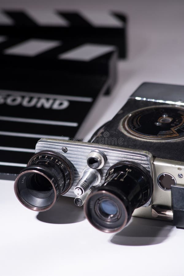 Alte Filmkamera Mit Film Clapperboard Stockfoto - Bild von ...