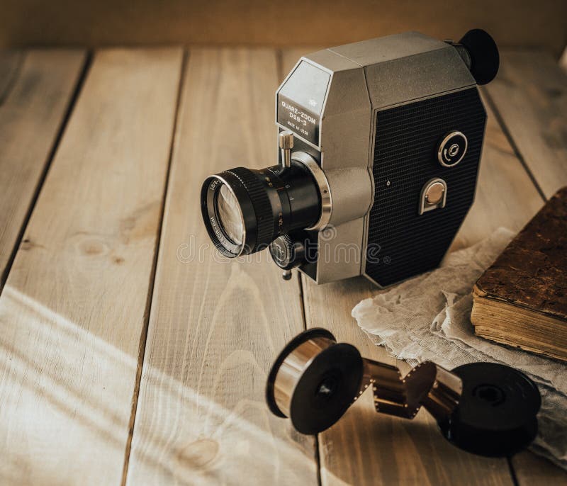 Alte Filmkamera Retro- Art stockfoto. Bild von auszug - 130668848