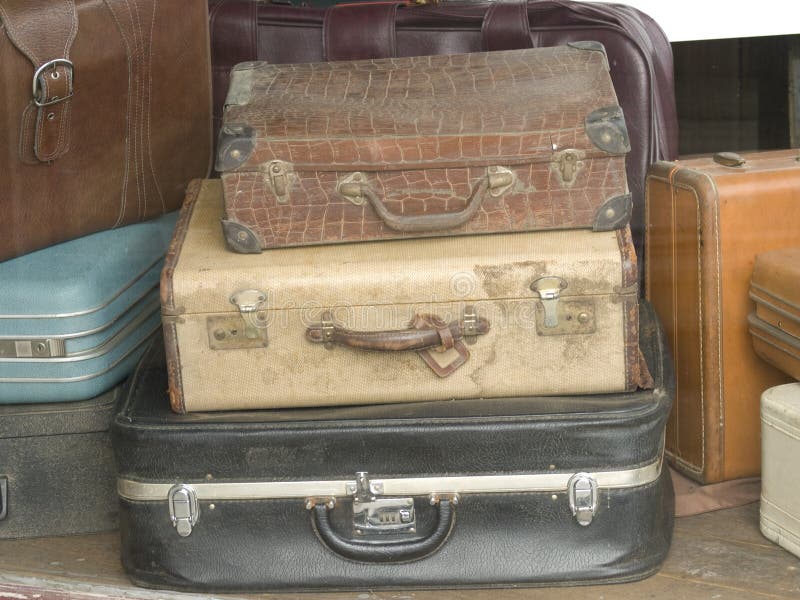 Vintage Koffer, offen stockfoto. Bild von rostig, schnallen - 3843456