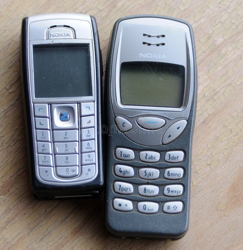 Alte Nokia-Telefone redaktionelles stockfotografie. Bild von ...