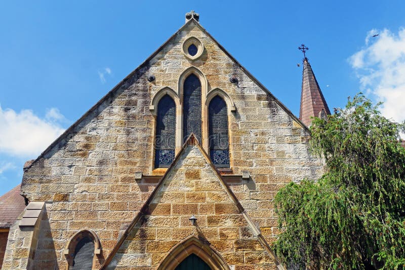 Sandstein-Kirche stockbild. Bild von kerk, grün, afrika - 31310663