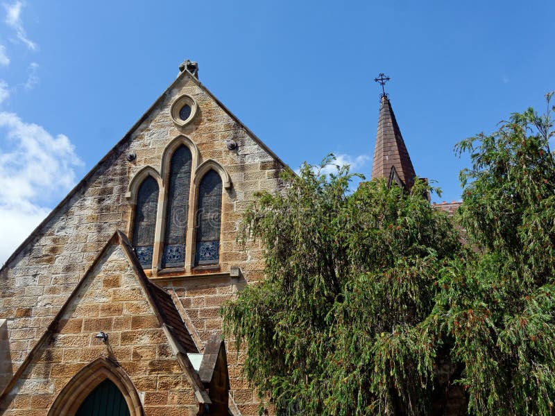 Sandstein-Kirche stockbild. Bild von kerk, grün, afrika - 31310663