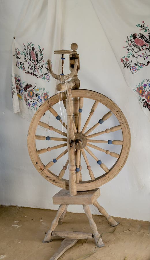 Alte Spindel und Spindel stockfoto. Bild von maschine - 31043514