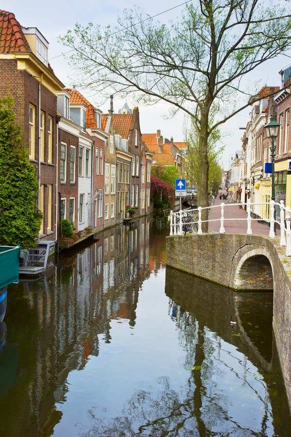 Alte Stadt, Delft, Holland stockfoto. Bild von stadt - 24899910