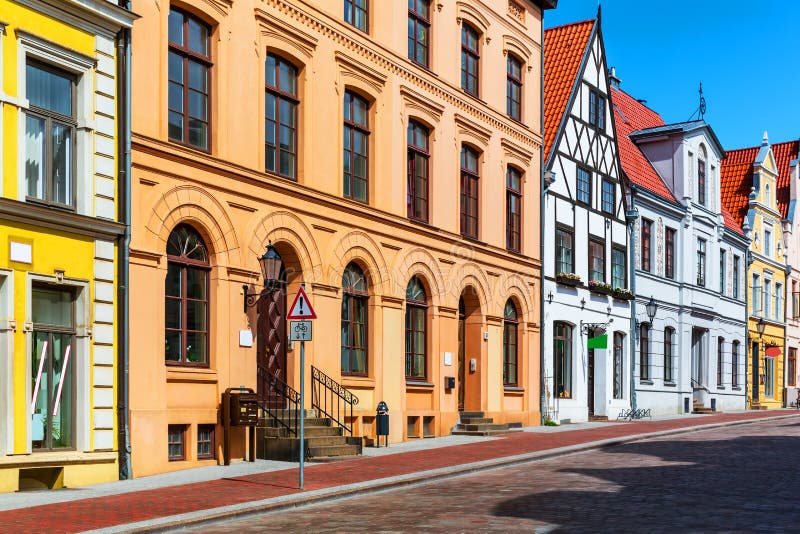 Alte Stadt Von Wismar, Deutschland Stockbild - Bild von fassade, schön ...