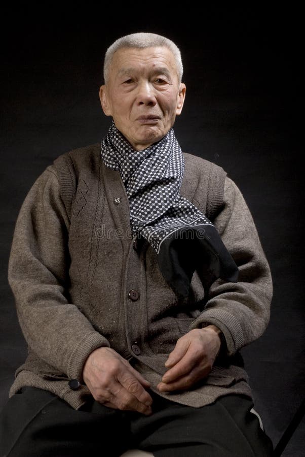 Alter chinesischer Mann redaktionelles stockfotografie. Bild von haar ...