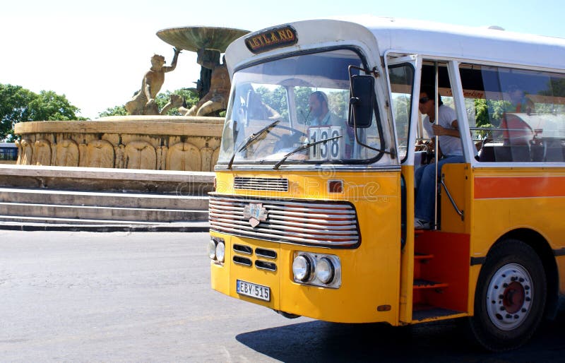 Alter Bus in Malta redaktionelles bild. Bild von antike - 50724070