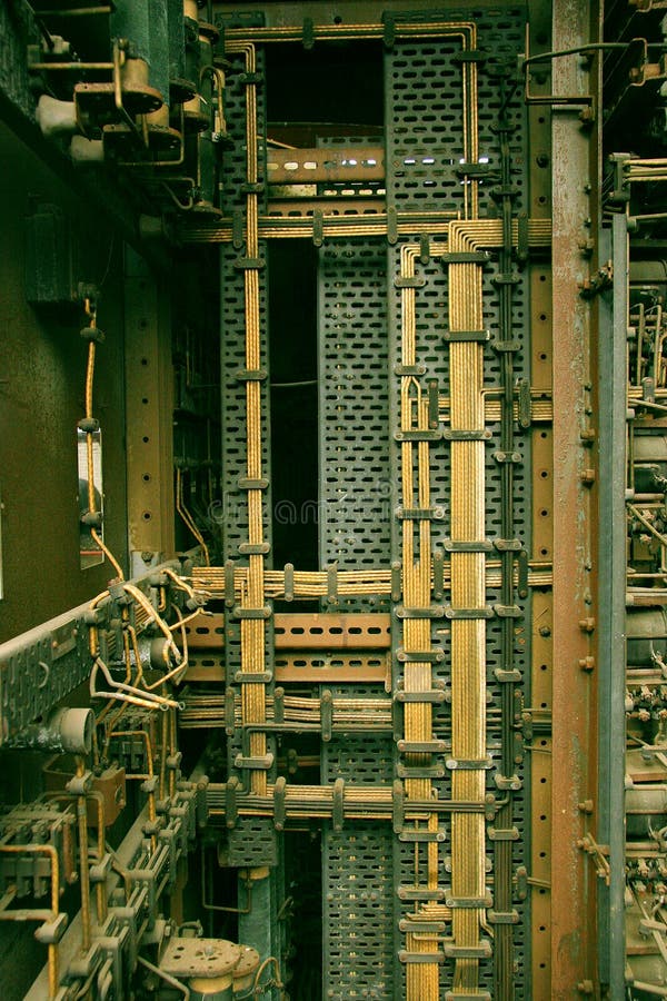 Alter Computer stockfoto. Bild von unbrauchbar, gealtert - 12674458