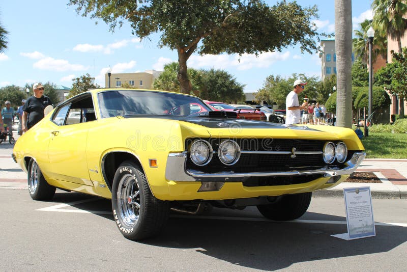 Alter Ford Torino Cobra Car an Der Autoshow Redaktionelles Foto - Bild ...