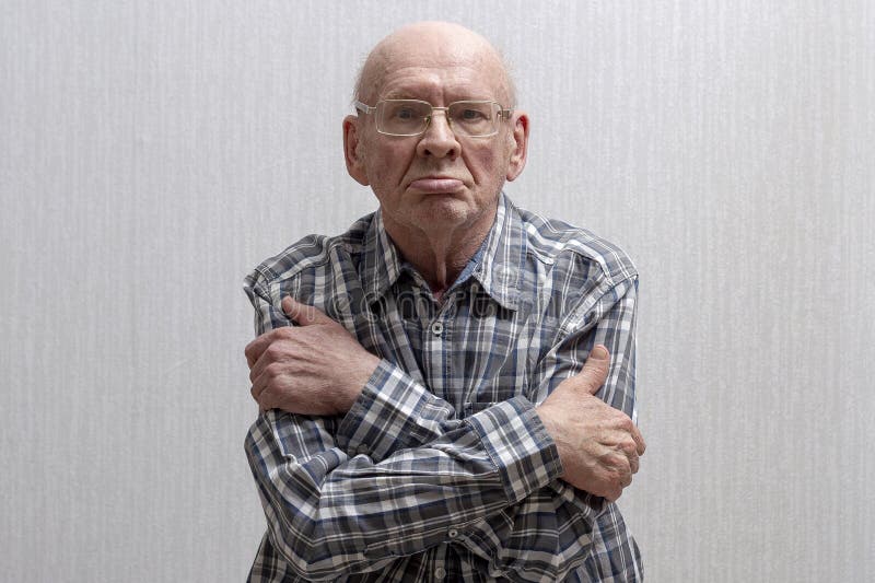 Mann Zeigt Mittelfinger Auf Schwarzen Hintergrund. Eng Oben Stockbild ...