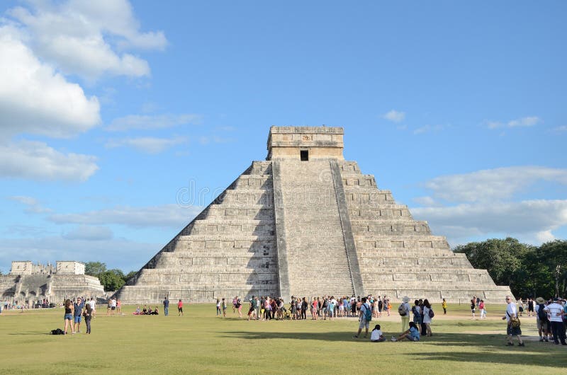 Alter Mayapyramide Kukulcan-Tempel in Chichen Itza, Mexiko ...