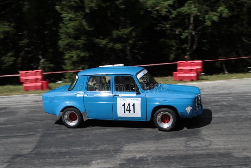 Alter Renault Gordini redaktionelles stockfotografie. Bild von aufwärts ...