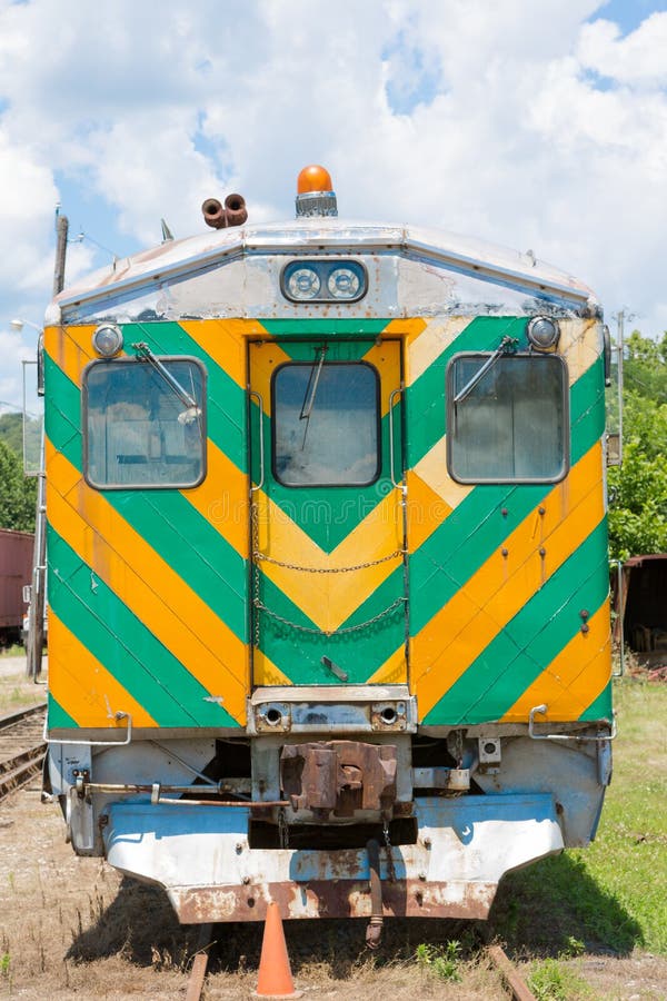 Alter Zug Geparkt in Einem Abstellgleise Stockfoto - Bild von gleis ...