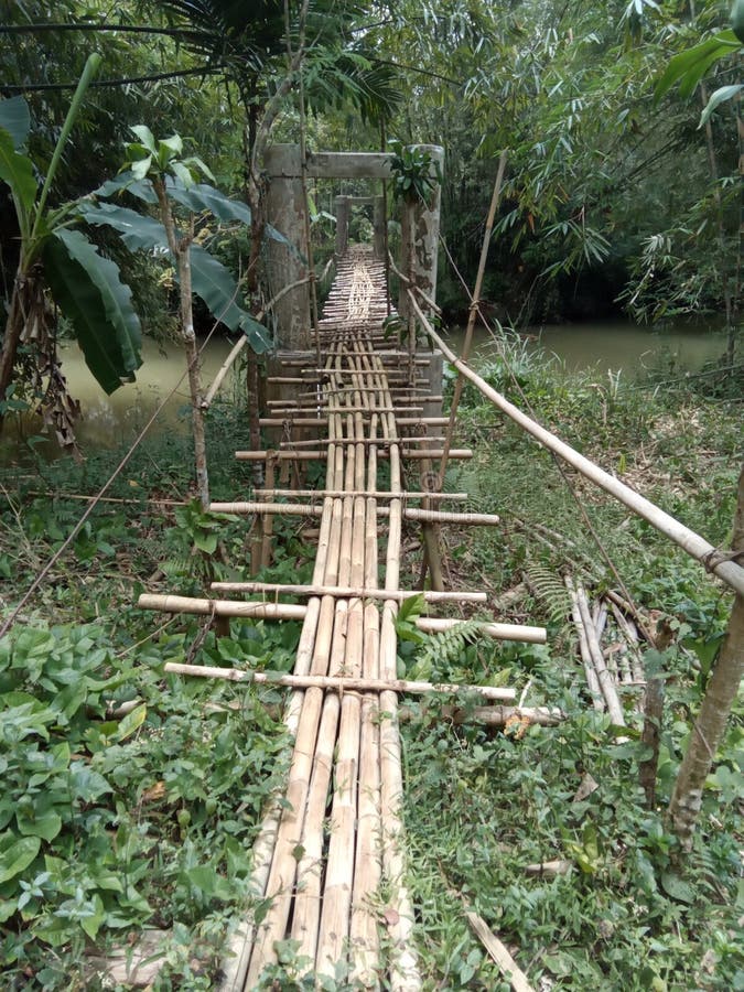 An Alternative Bridge Connecting the Two Areas is Still Simple Made of ...