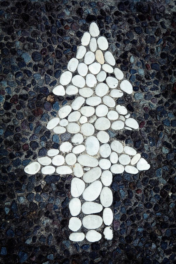 Alternative Christmas Tree. Handmade Paper Christmas Decorations Scandi ...