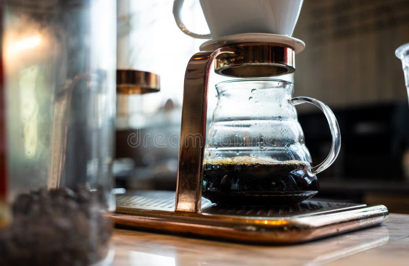 Alternative Coffee Brewing Method, Using Pour Over Dripper and Paper ...