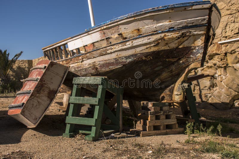 Altes Boot Auf Der Insel Von Tabarca Stockbild - Bild von schutz, reise ...