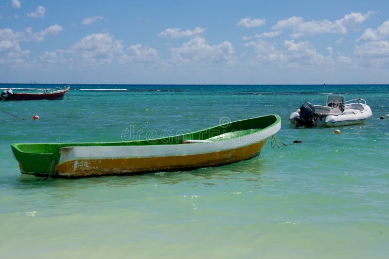 Altes Boot, Das in Meer Sitzt Stockbild - Bild von ruhe, carmen: 9211749