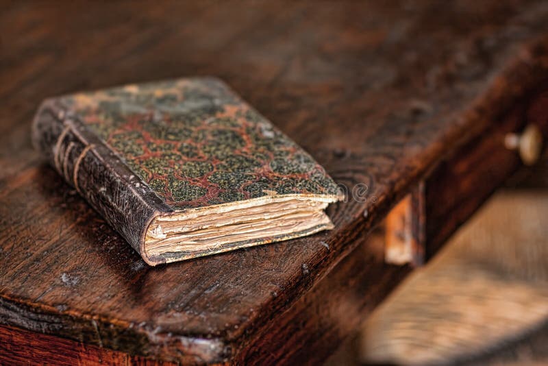 8,111 Altes Buch Geschlossen Stock Fotos - Freie & Royalty-Free Stock ...